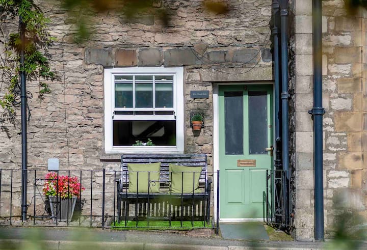 Wee Toad Hole Heart Of Kendal - Cottage Sleeps 4-6 - Kendal