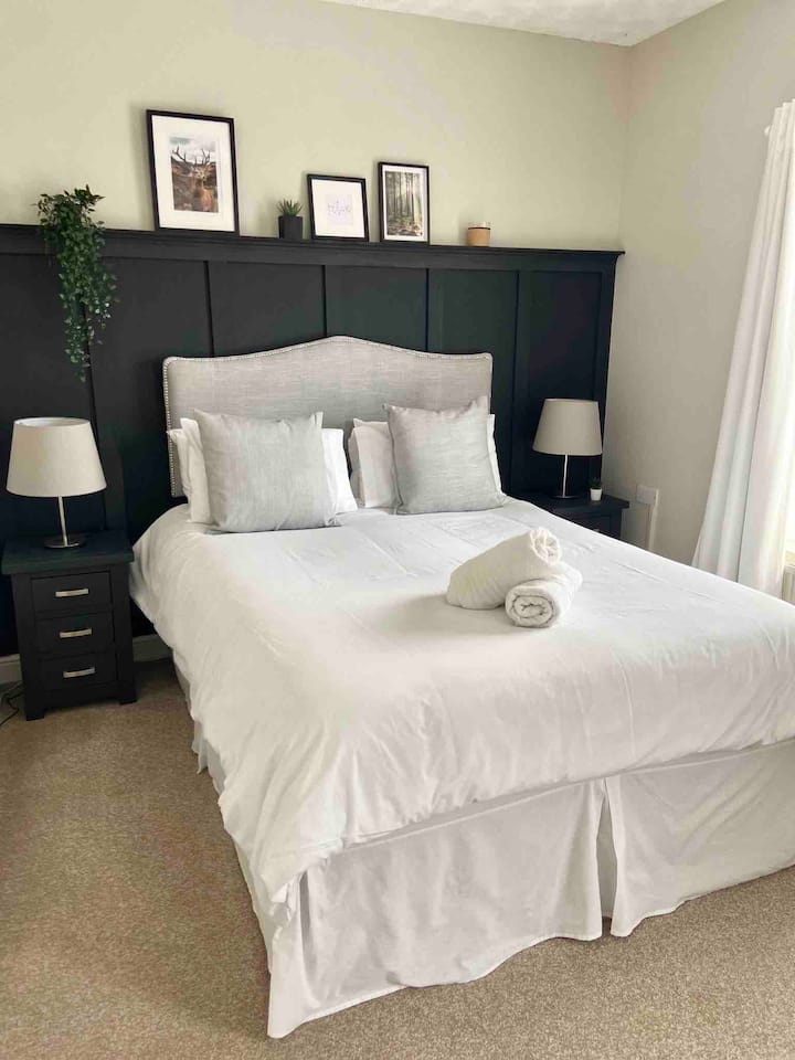 The Corner House
(Prices Reduced Through Jan&feb) - Chester