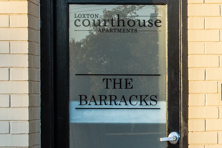 The Barracks 4 Bedroom Apartment - Loxton