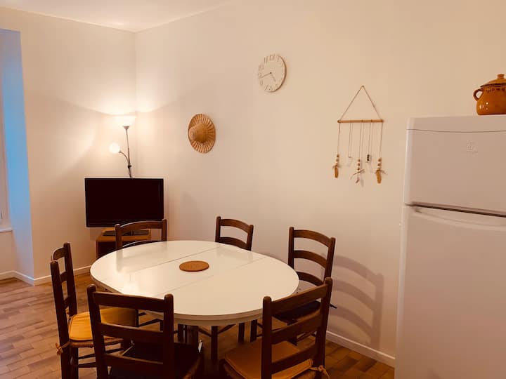 Appartement 40m2 En Centre Ville - Le Rozier