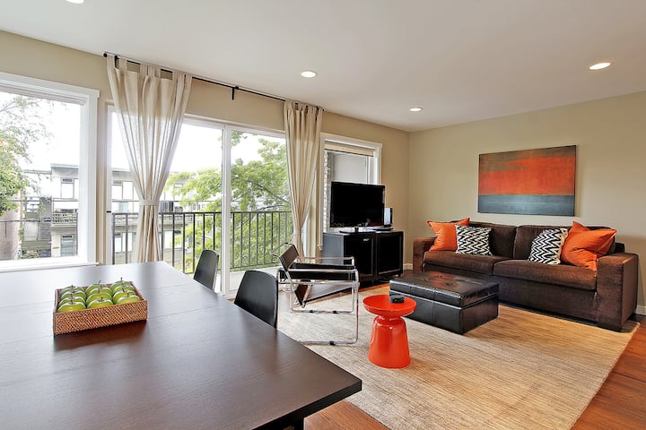 Capitol Hill Modern Apt, Great Location -Nov. Sale - Seattle, WA