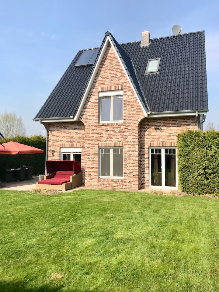 Modernes Idyll In Hamburg - Germany