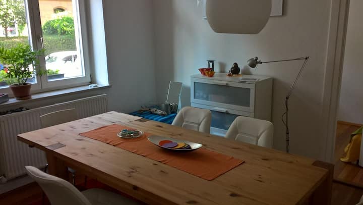 Ruhige, Zentral Gelegene Unterkunft In N-maxfeld - Nuremberg