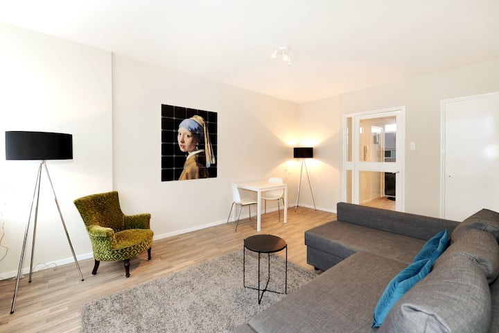 Lovely Fresh Apartment Close To City Center - L'Aia