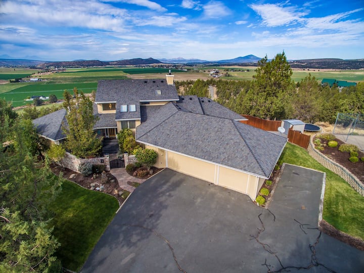 Beautiful Prineville Home With Breathtaking Views - Prineville, OR