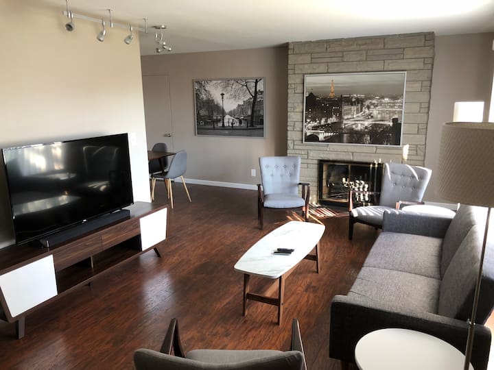 Beautiful Renovated Ranch In Quiet Neighborhood. - Columbus, OH