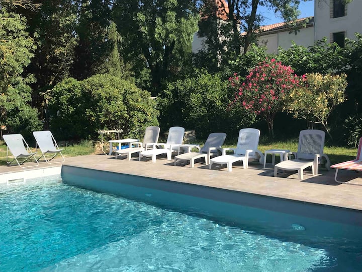 Maison Majorelle Climatisée Avec  Piscine Au Calme - Bram
