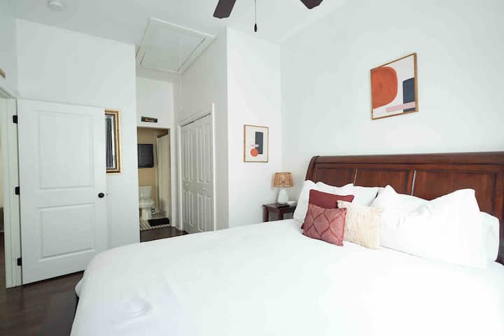 Esplanade Ridge Cottage! Bike To French Quarter! - New Orleans, LA