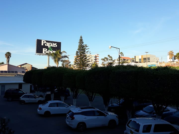 Departamento De 2 Recámaras  Cerca De Papas & Beer - Rosarito