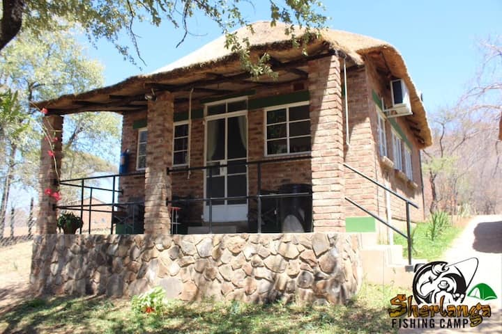 Sherlanga Fishing Camp - Zimbabwe