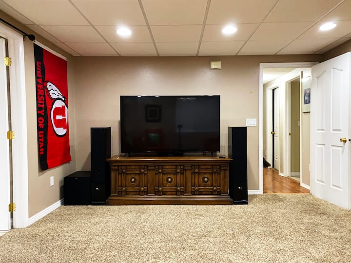 In-law Unit W/private Bed/bath/kitchen/gym In Ut! - Sandy, UT