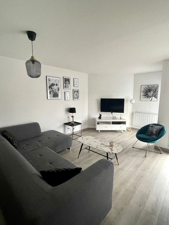 Bel Appartement De 70m² Avec Balcon - Angers