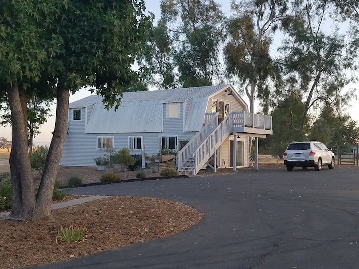 Rancho Da Ham Deluxe Barn - Templeton - Templeton, CA