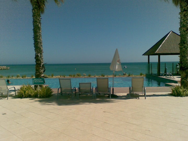 Beach Side Resort Apartment - Mandurah