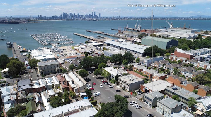 Seaside In The City - Williamstown