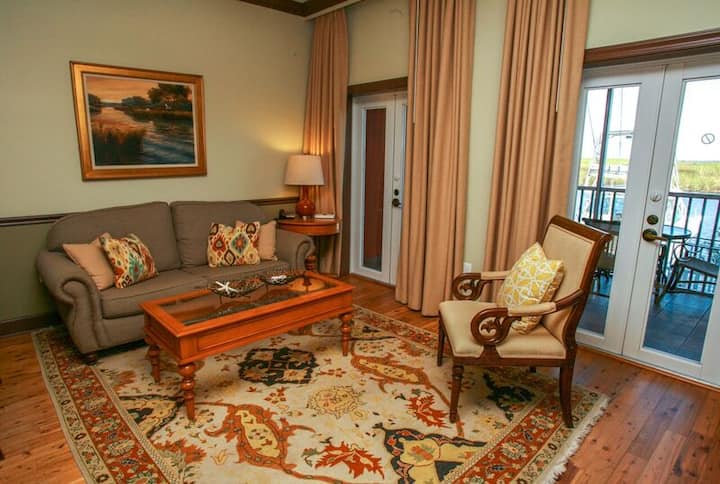 Riverfront Condo On Beautiful Apalachicola River! - Apalachicola, FL