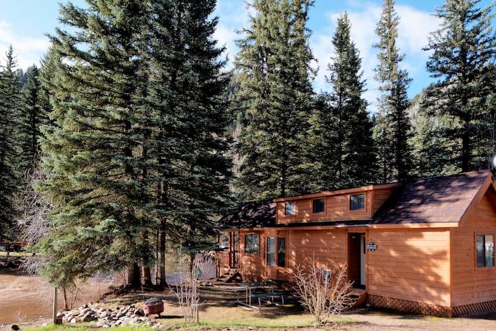 Circle K Ranch - Deluxe Riverside Cabin 1 - 波多黎各