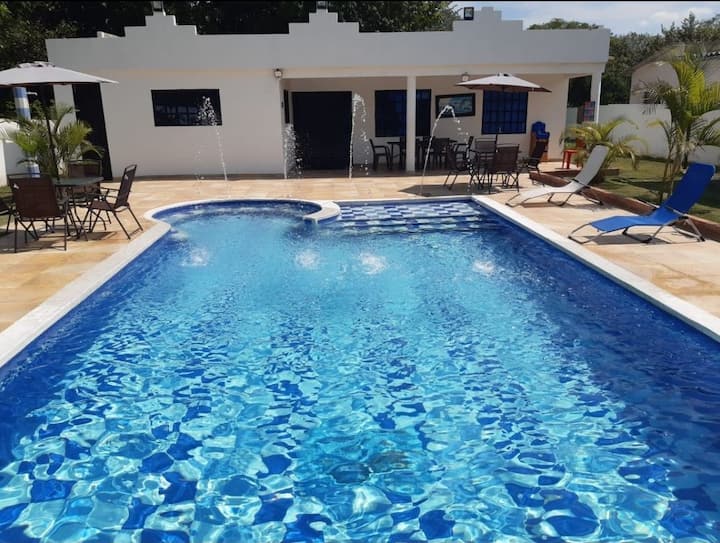 Hermosa Villa Con Piscina - Ricaurte Cundinamarca - Agua de Dios