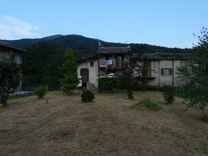 "Lo Scalin Del Chat" Country House - Crissolo