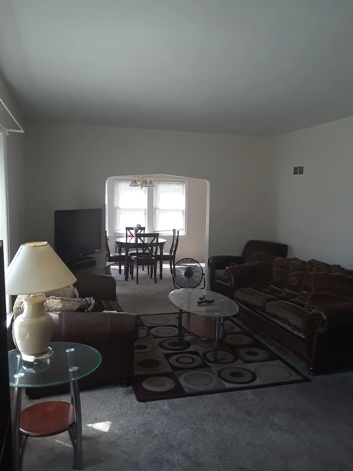 A Home Ayway From Home Minutes From Niu - DeKalb, IL