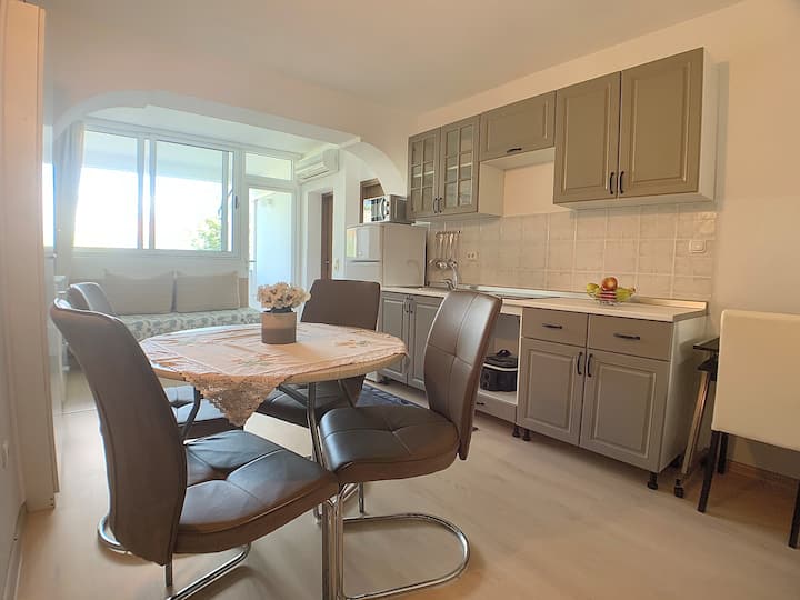 Apartment H , With Balcony For 2-4 People. - Istrie Peninsula