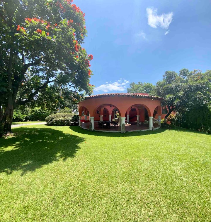El Vergel Casa Antigua Con Jardín Espectacular - Cuernavaca