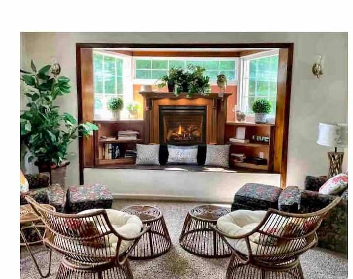 Lake George Winter Retreat. Early Bird Discount. - Lake George, NY