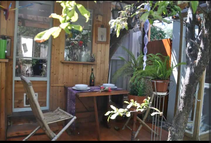 Beautiful Little Cabin & Garden - Almada