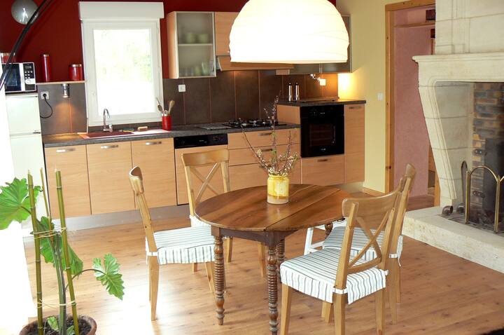 Jolie Maison Dans La Verdure Avec Piscine - Bergerac