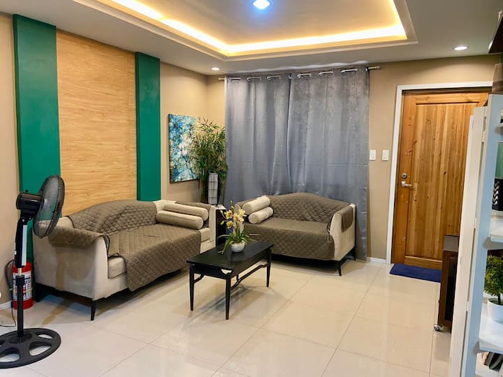 Lovely 4-bdrm Townhouse 5mins From The Airport. - Lapu-Lapu City