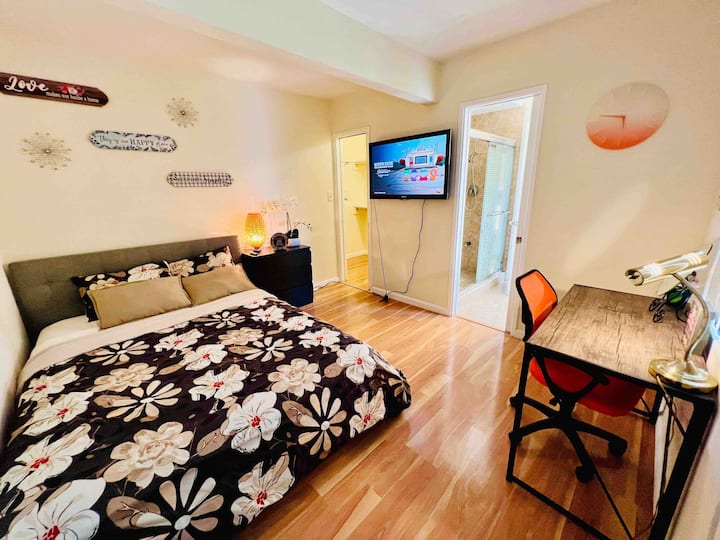 Longterm 1br/1ba, Parking, Fast Wifi, Safe Area - Santa Ana