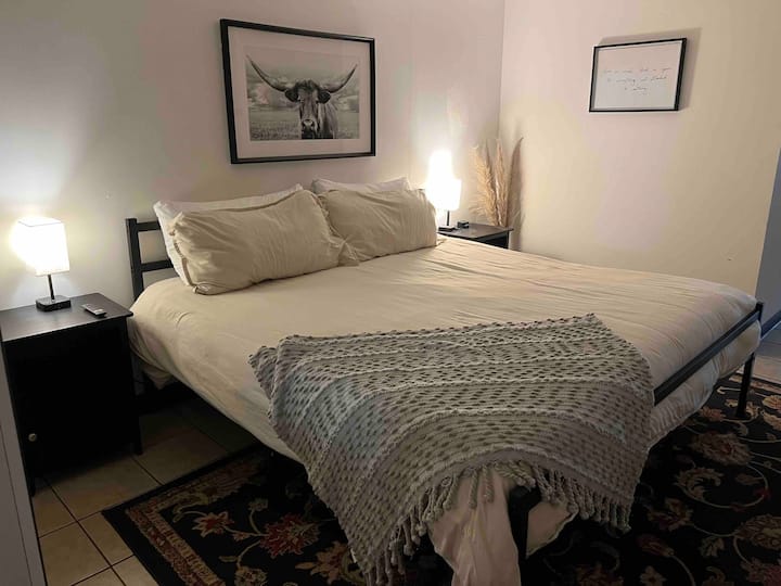 King Size Apt In Brooklyn - Queens Zoo, Queens