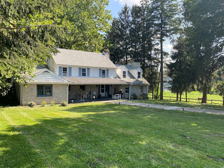 The Manor House@bran Manor Stables & Horse Rescue. - Reading, PA