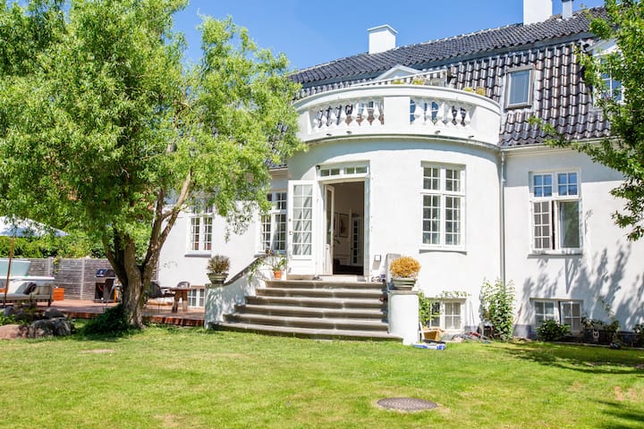 Amazing 300 M2 House W/ Big Garden And Near City - Copenhagen