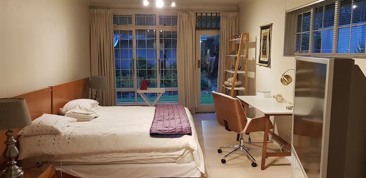 Peaceful Getaway, High Security And Comfort. - Hilton