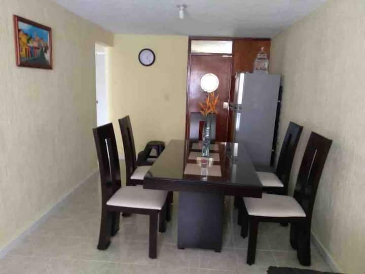 Linda Casita Familiar Con Excelente Ubicación - Costa Dorada
