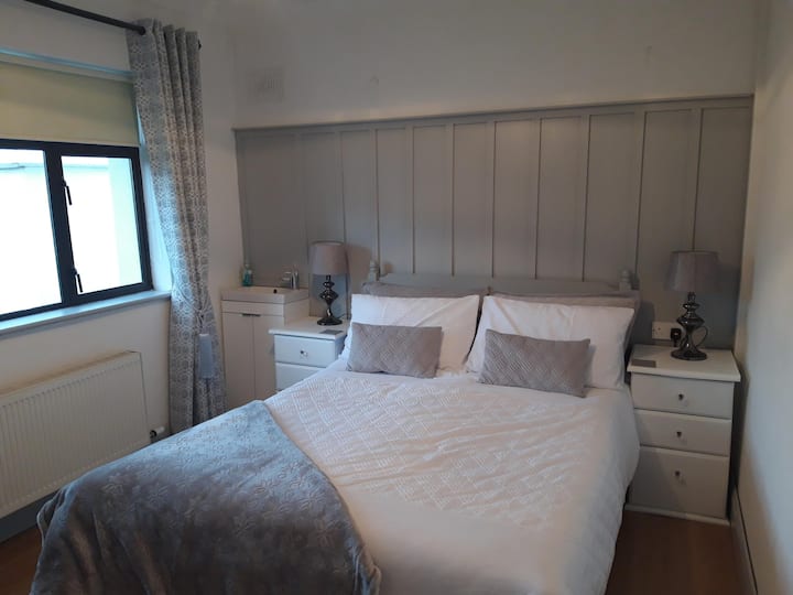 Ailesbury Park, Newbridge, Co. Kildare
W12kt68 - Kildare