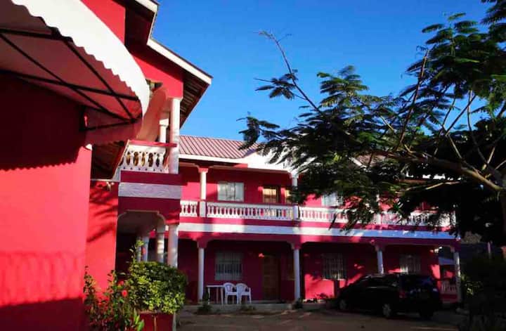 Minnies Place - Diani Beach