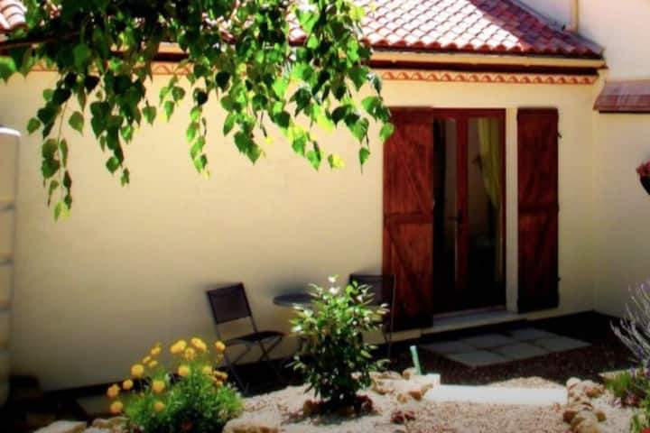 The Lodge, Peacefully Nestled In The Countryside - Saint-Mathieu