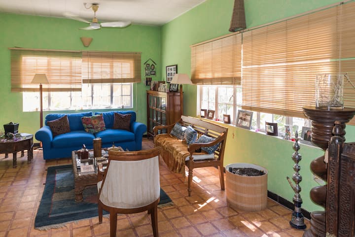 French Style Boutique Bnb .Great Town Location ! - Bahrein