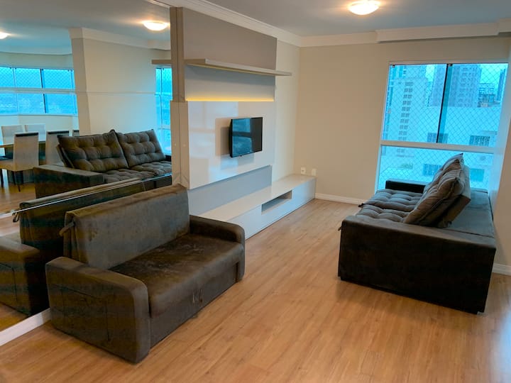 Lindo Ap 2 Suítes C/ar A 600 Mt Do Mar, 6 Pessoas - Balneário Camboriú