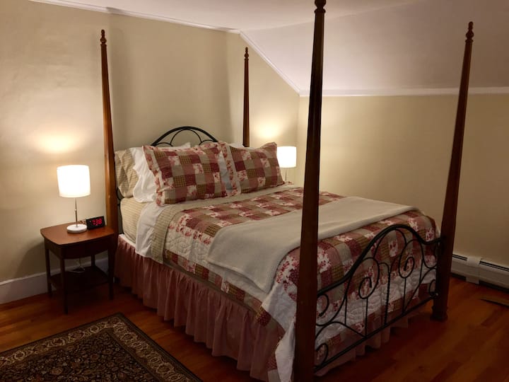 Berkshire Comfort, Close To Area Attractions. - North Adams, MA