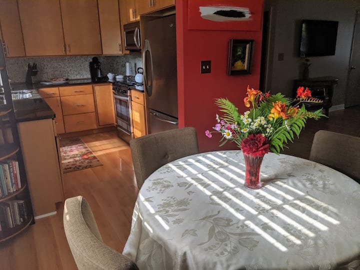 Entire Home - Yours In Asheville - Weaverville, NC
