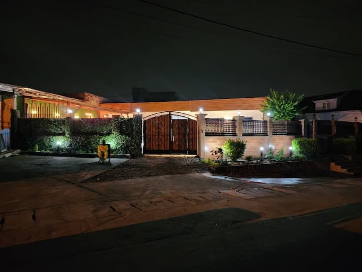 Chic, Calme Et Reposant. - Douala