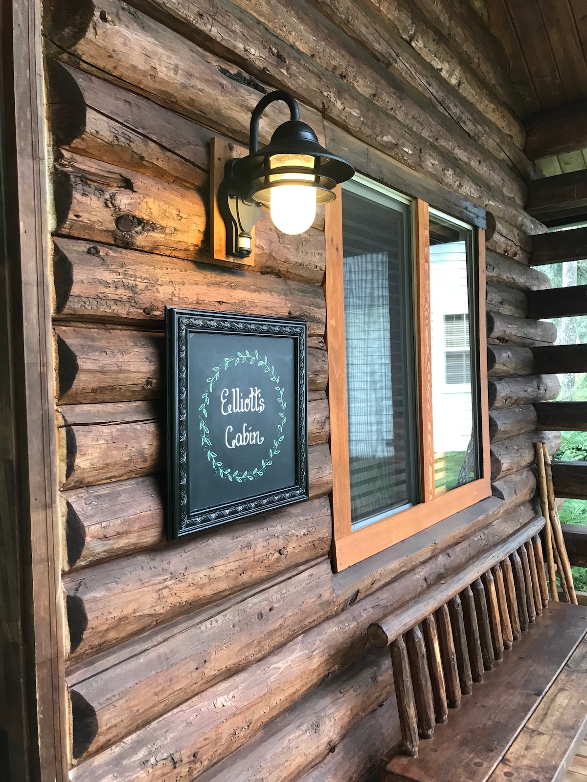 Elliott's Cabin ~ Charming and Cozy - Cabins for Rent in Fall City ...
