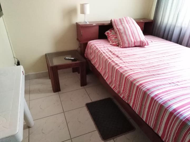 Habitación Privada En La Mejor Zona De La Ciudad. - Catacaos
