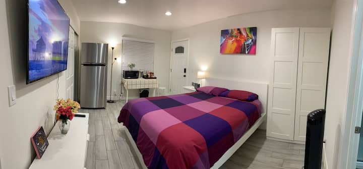 Mordern Private Room Huntington Beach - Huntington Beach, CA