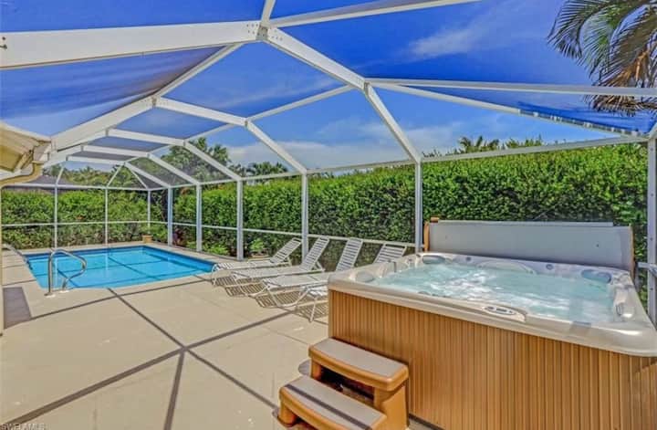 Marco Beach Haven 2 Blocks From South Beach! - Marco Island, FL