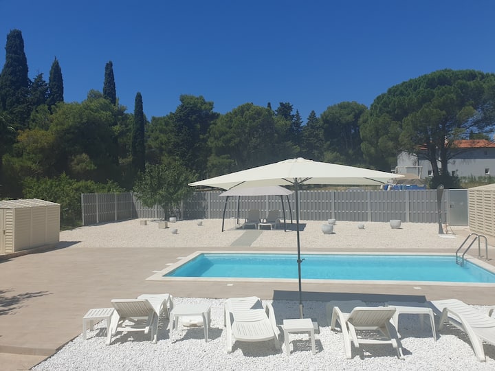 Black Pearl Souterrain With Free Ev Charger - Fažana