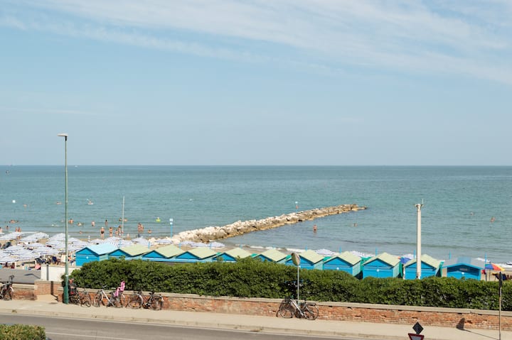 Seafront, 20 Min Art And Architecture Biennal - Lido di Venezia